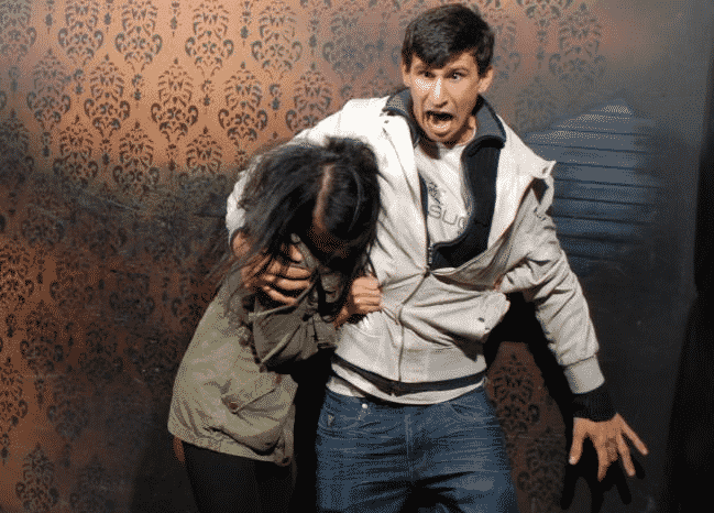 haunted house reaction photos 5
