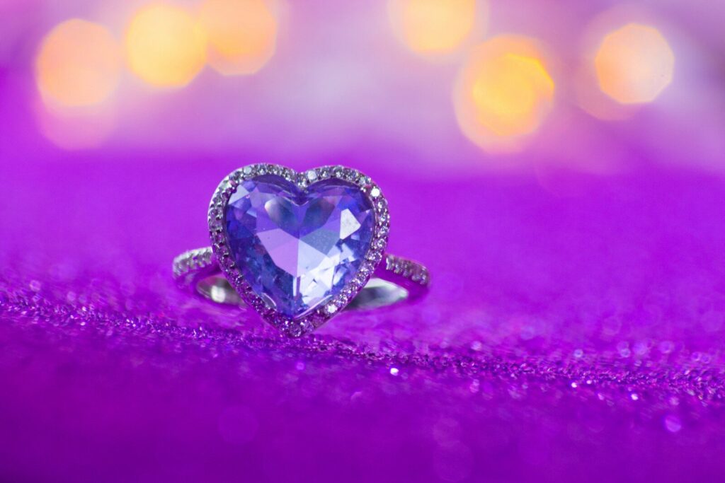 What Does Purple Mean on a Mood Ring? Color Meanings and Emotional ...